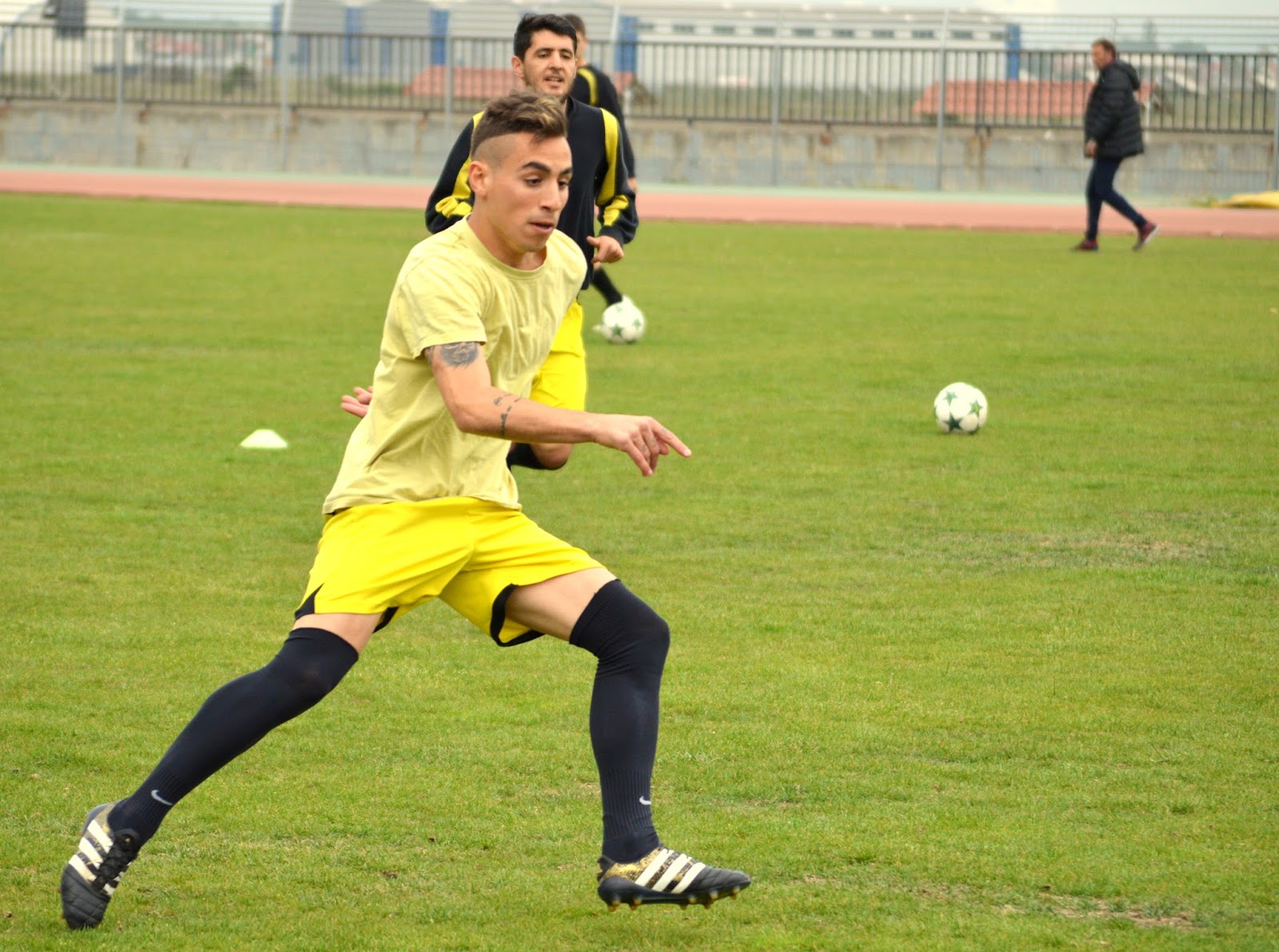 Π.Α.Σ ΦΛΩΡΙΝΑ : Π.Α.Σ ΦΛΩΡΙΝΑ - ΜΑΚΕΔΟΝΙΚΟΣ ΑΓ.ΠΑΝΤΕΛΕΗΜΟΝΑ 1-1 ...