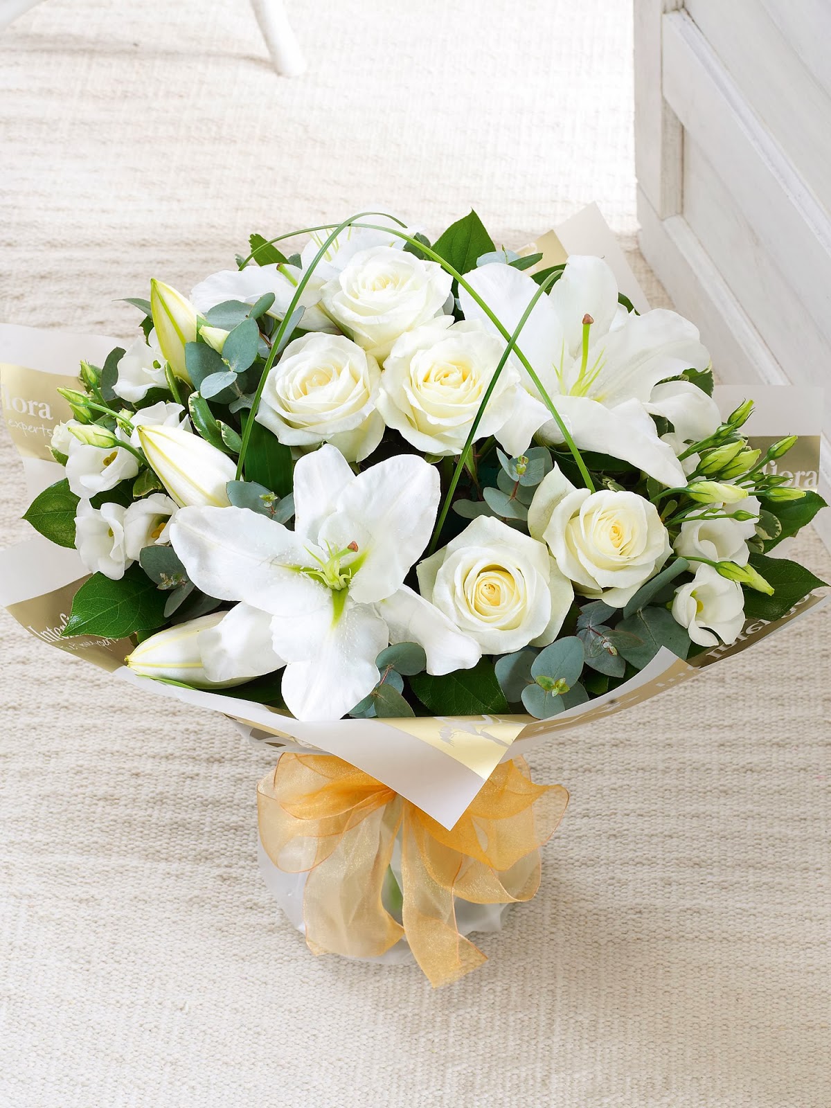 Terbaru 30+ Bunga Mawar Putih Hand Bouquet - Gambar Bunga Indah