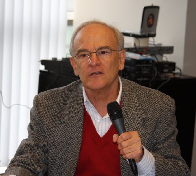 "GRANDES CAMINHADAS COMEÇAM COM A DECISÃO DO PRIMEIRO PASSO"