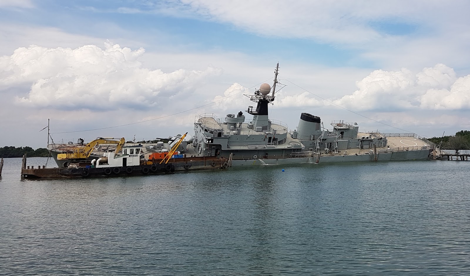 Xing Fu: THE KD RAHMAT WAS LISTING