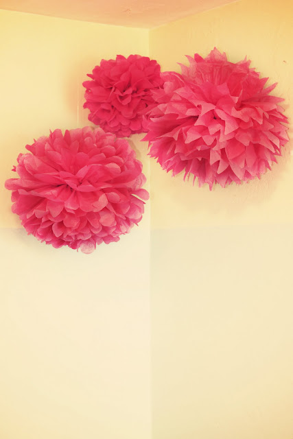 One Crafty Mama!: Paper Flower Puffs
