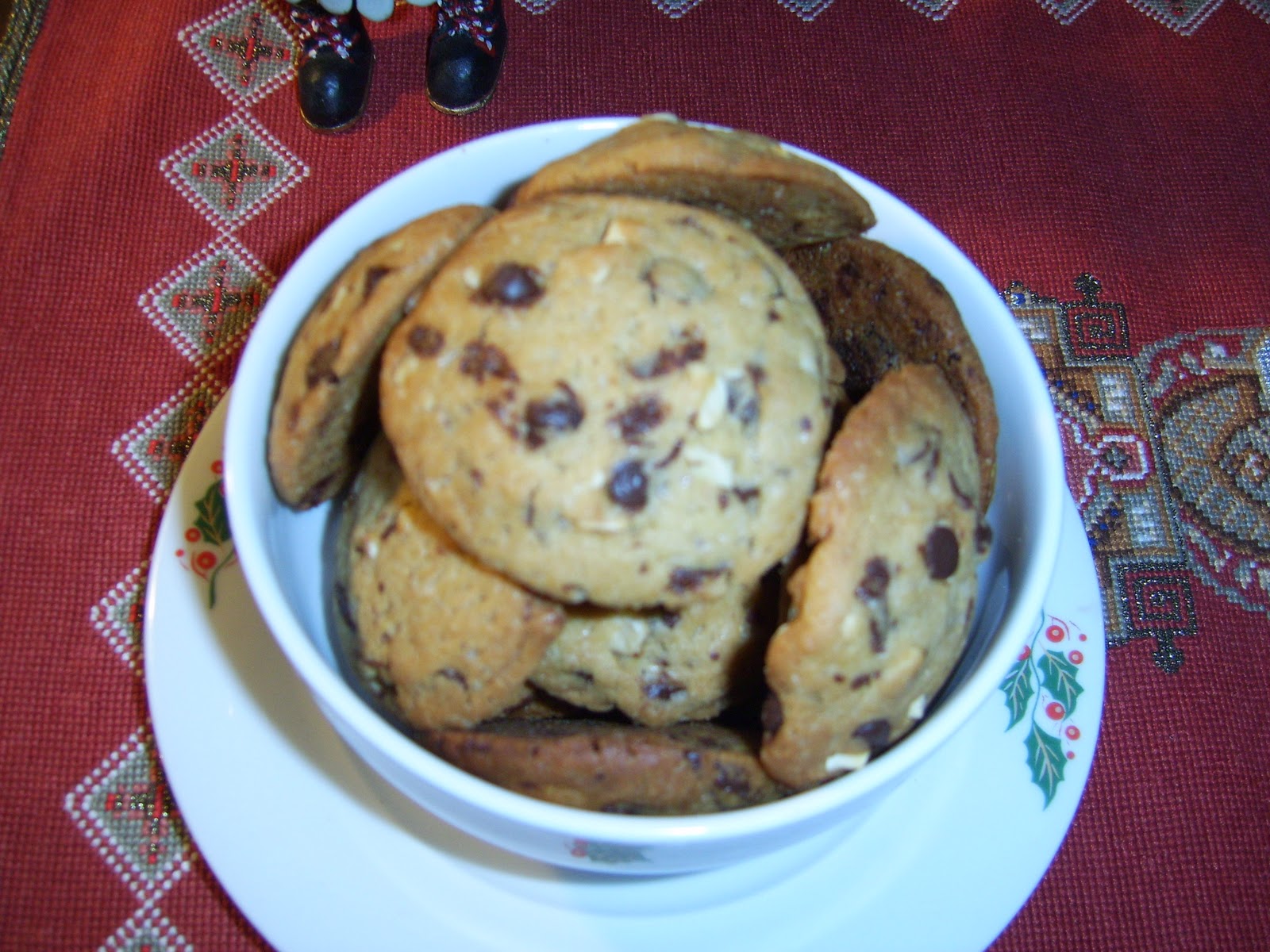 Γλυκά και Αλμυρά Μαίρης: ΜΠΙΣΚΟΤΑ – COOKIES με ξηρούς καρπούς και σοκολάτα