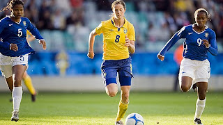 Best Celebrity: Lotta Schelin Female Football Player