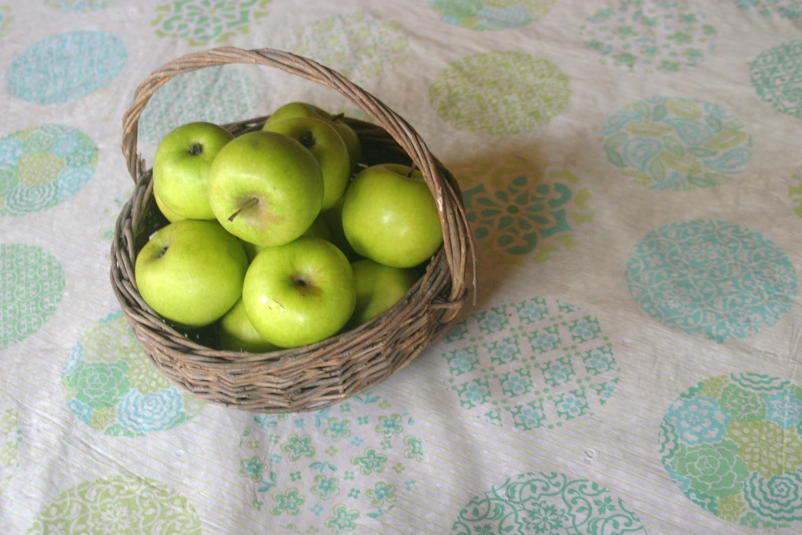 Thrift at Home: A Basket of Grimes Golden Apples