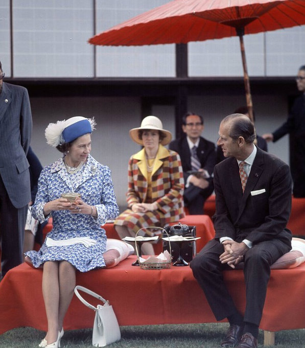 Relevant Tea Leaf: Celebrating Queen Elizabeth II...Over Tea!