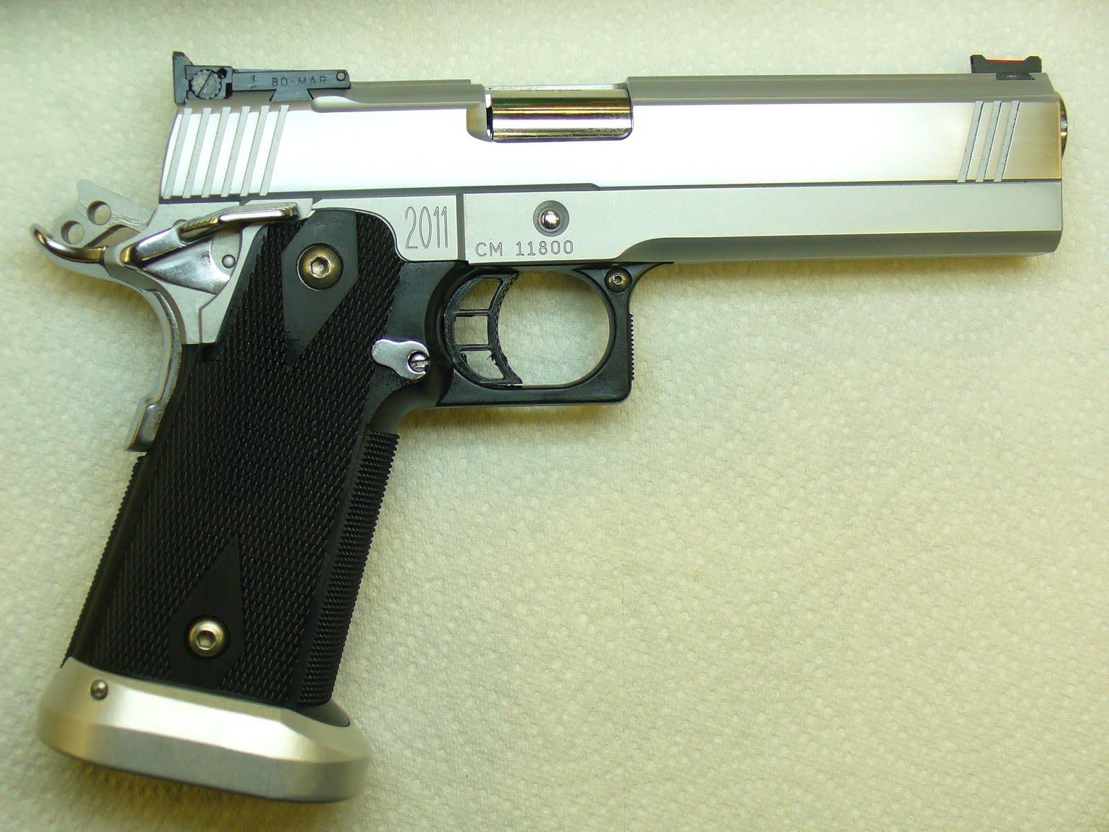 TACTICAL WAREFARE ARMORY: 1911-2011 PISTOLS