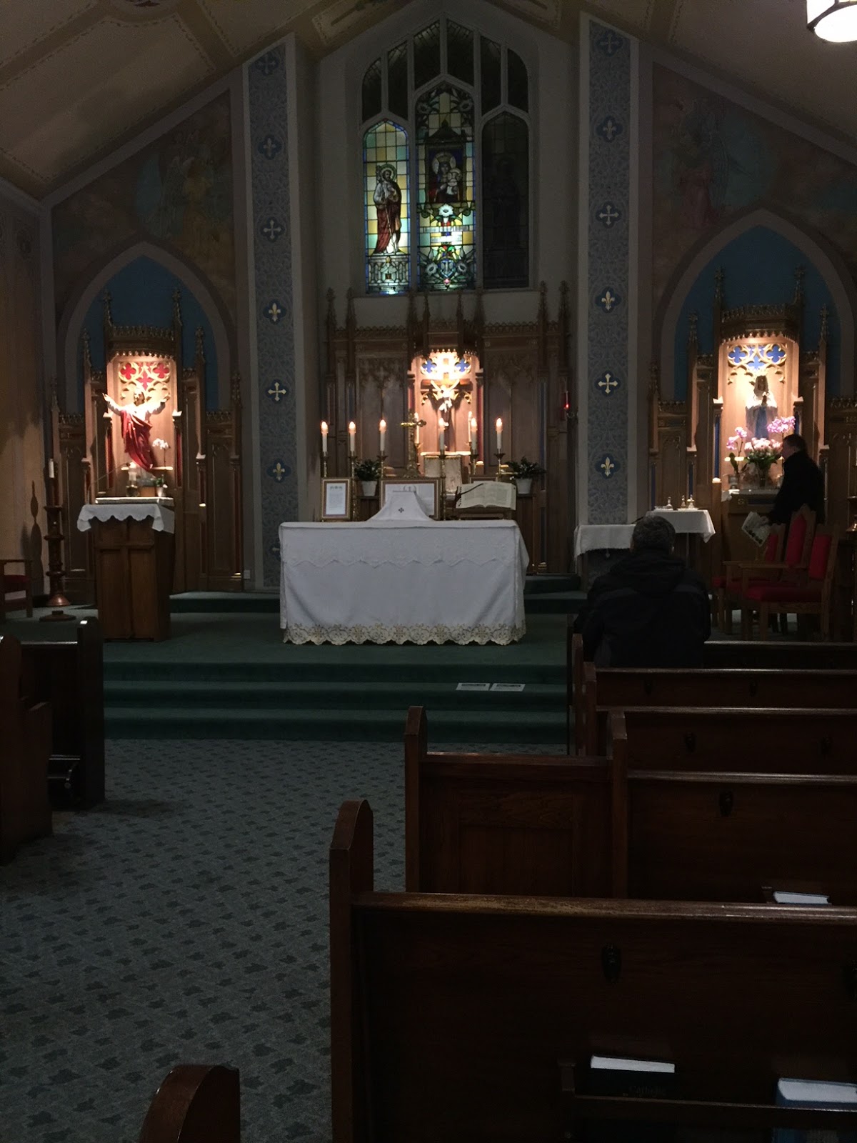 TORONTO CATHOLIC WITNESS: Traditional Rorate Mass by Candlelight in Toronto