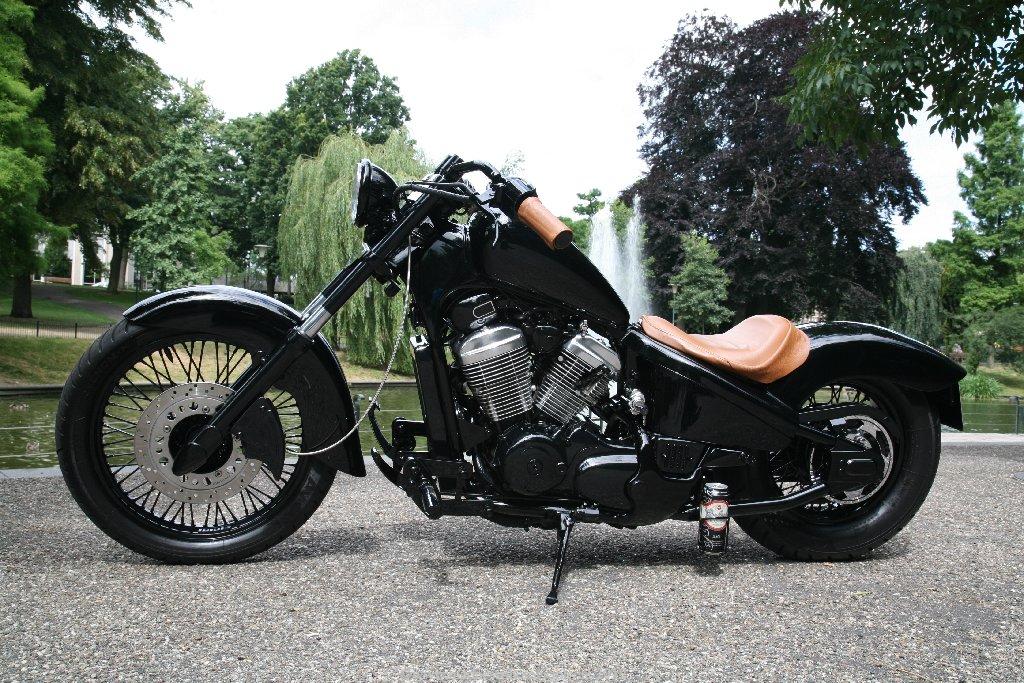 www.CustomBikeShow.com : 'Black Bizarro' Eric's Honda Shadow