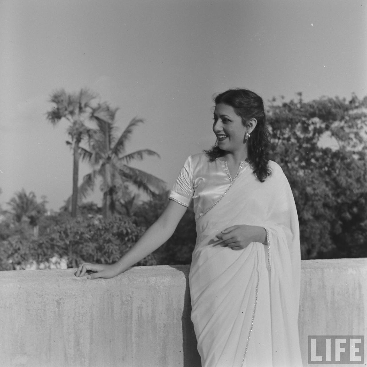 Rare Photos Of Actress Madhubala - MERE PIX