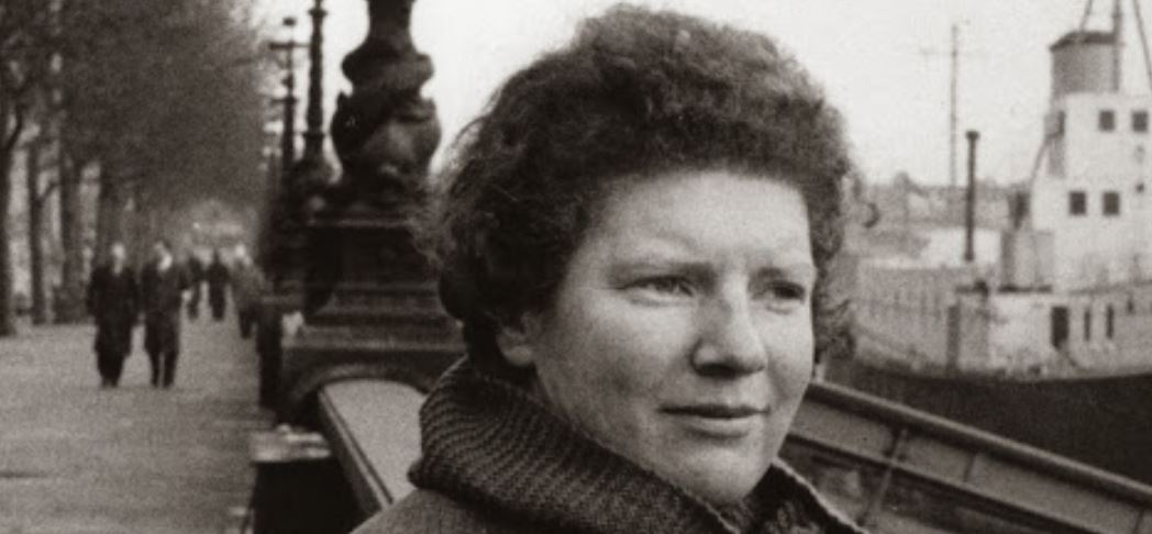Heroínas: Janet Frame novelista, escritora de cuentos y poeta