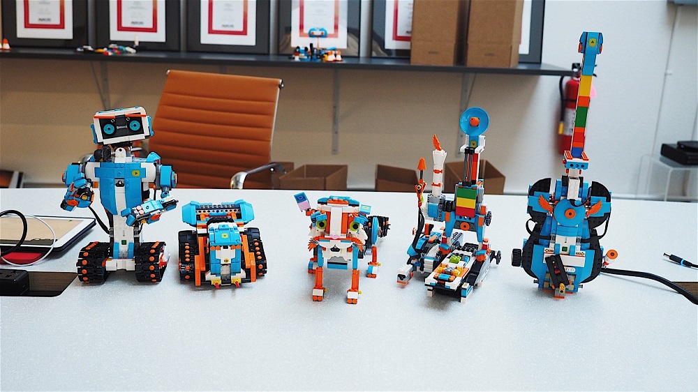 LEGO Boost vai ensinar as crianças a programar | Aberto até de Madrugada