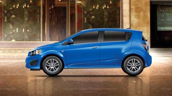 THE ULTIMATE CAR GUIDE: Car Profiles - Chevrolet Sonic Hatchback (2012 ...