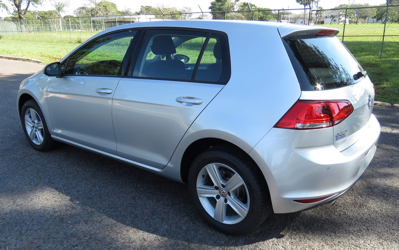VW Golf 1.0 TSI Comfortline 2017: preço, consumo - vídeo