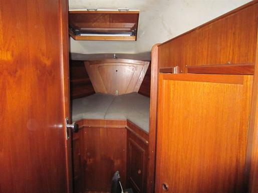 The Sailing Adventures of Bootlegger - A Tripp 47: Other PETERSON ...