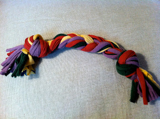 Decorella: Homemade Dog Toys
