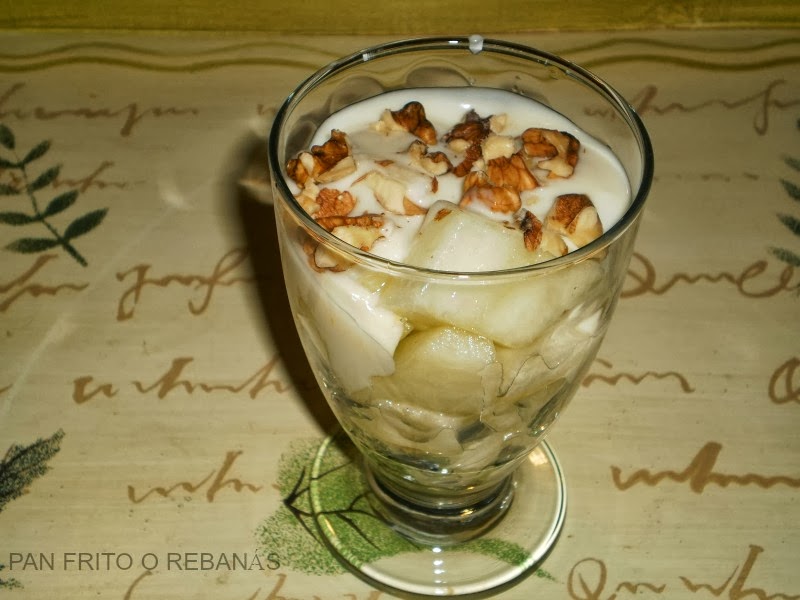 PAN FRITO O REBANÁS: COPA DE MELÓN Y NUECES