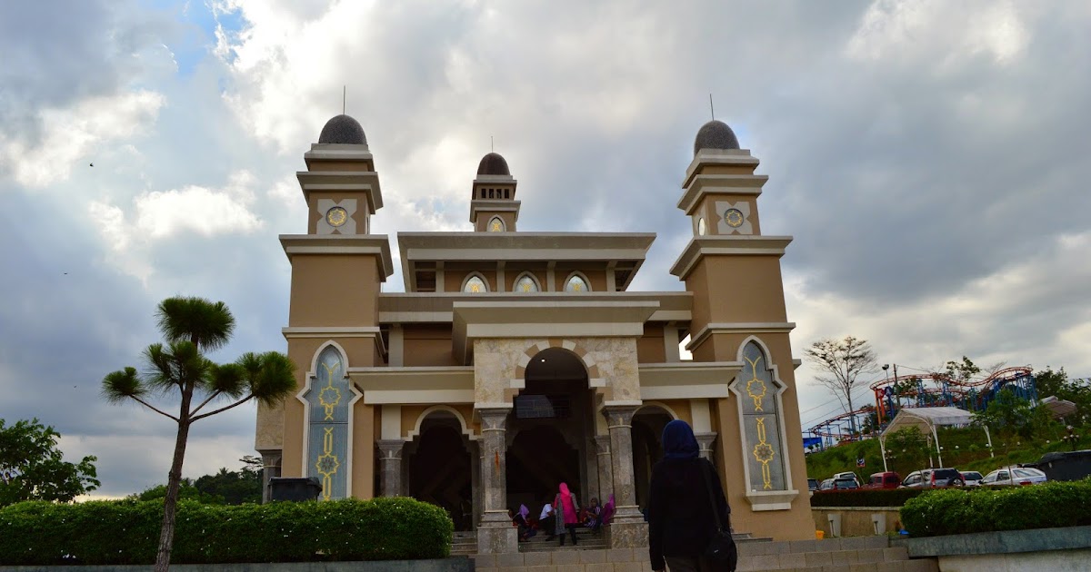 MEGA WISATA ICAKAN CIAMIS JAWA BARAT - wisata kuliner indonesia