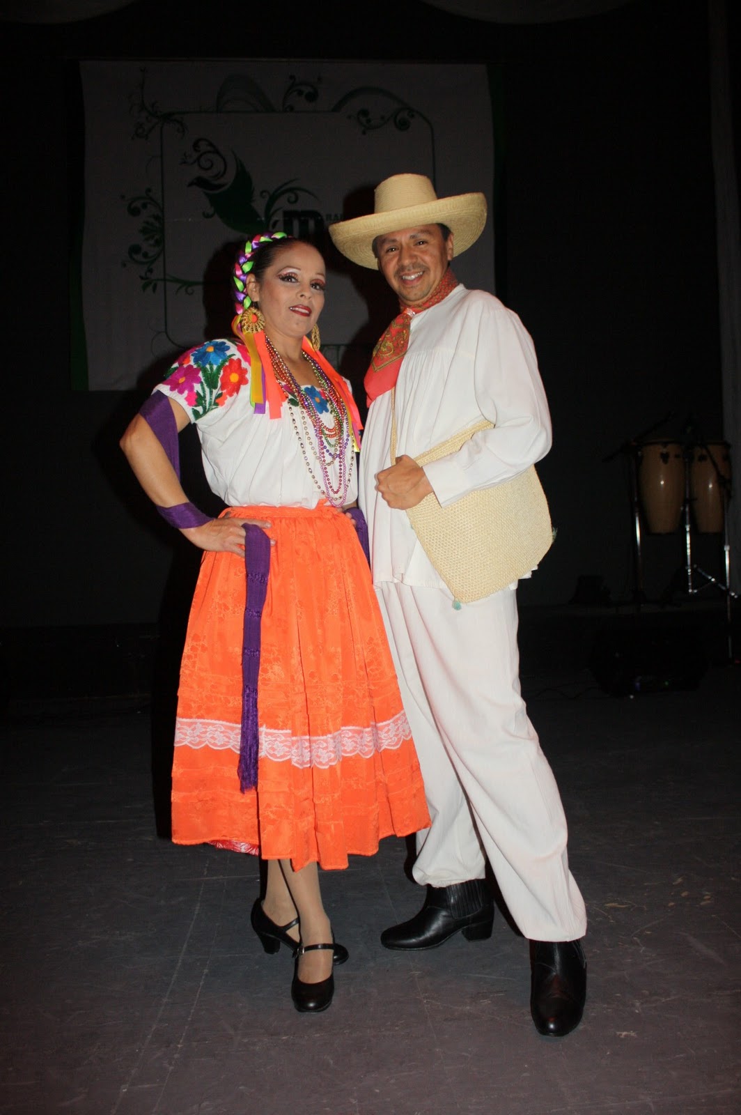 HECTOR INTEL: TRAJES REGIONALES MEXICANOS