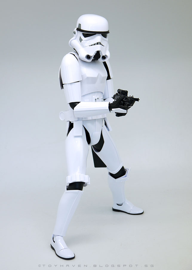 toyhaven: "It's them! Blast them!" Review of Bandai 1/6th scale Star ...