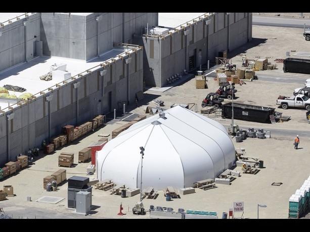 UNDER MATTAN: USA bygger största spioncentret på jorden... 2013 update (2)