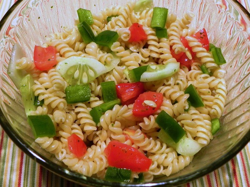 The Iowa Housewife: '96 Rotini Salad