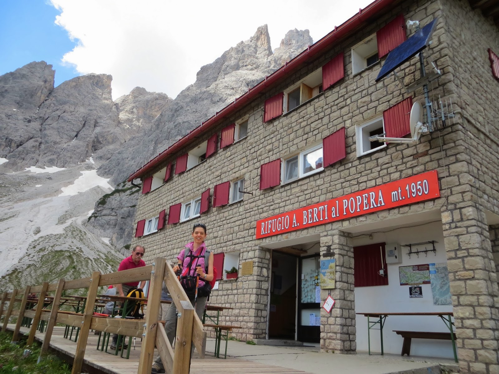 Dolomiti: vette incantate: Rifugio Berti e lago Vallon del Popera.