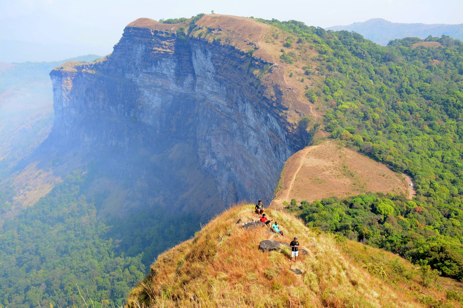 Our Travel Tales: Trek to Ballarayanadurga Fort