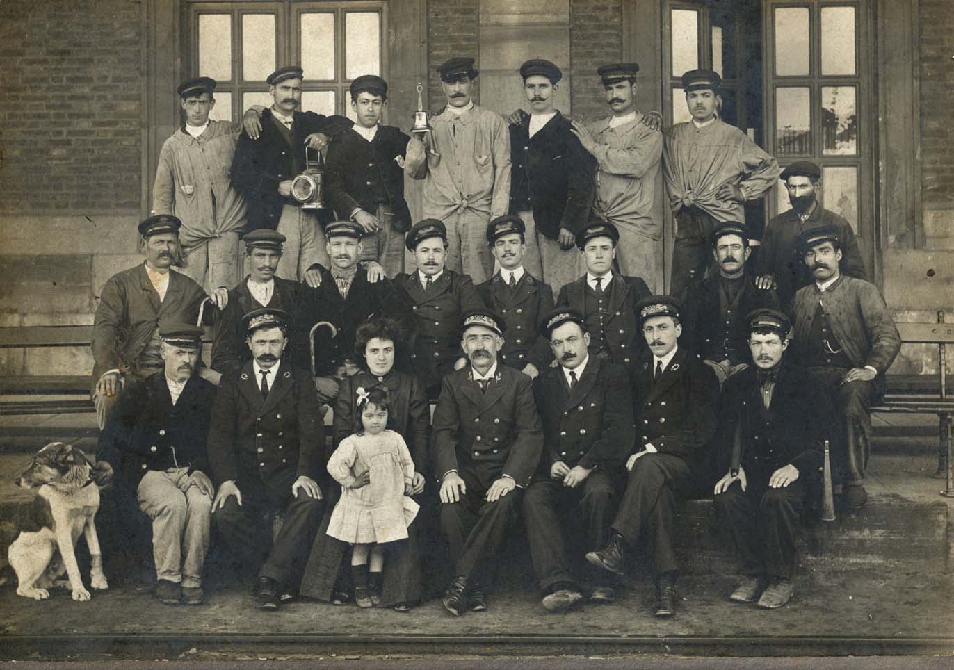 El Blog de Acebedo: La época dorada del tren en Avilés