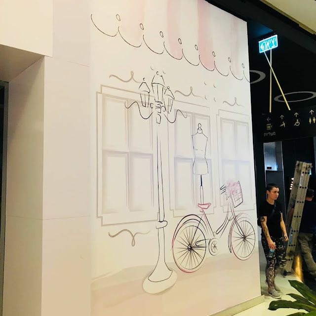 Window Display Illustration of Paris Chic created by Talia Zoref for ...