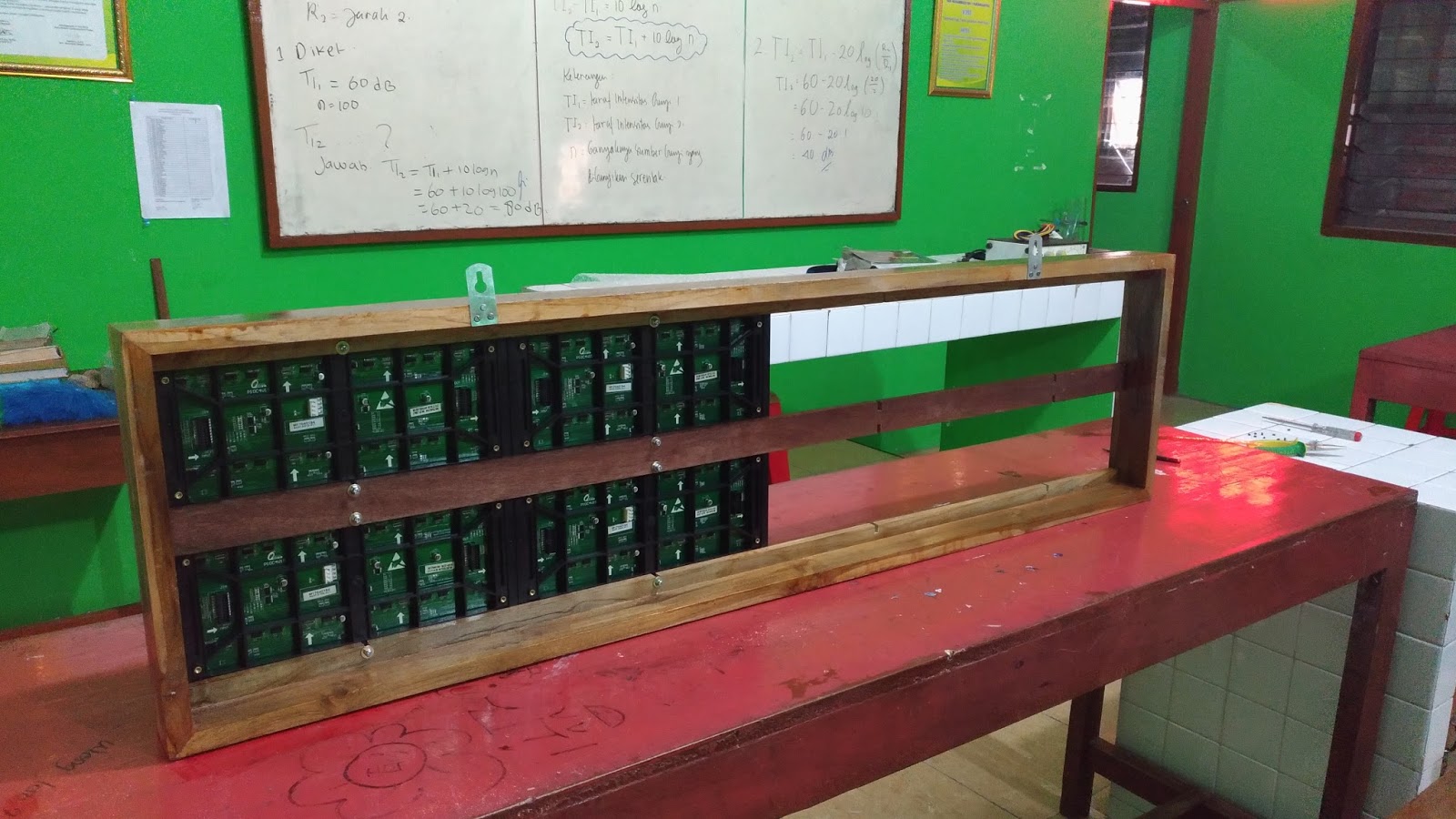 SMA Muhammadiyah 1 Kra: Papan Informasi Pakai Lampu LED