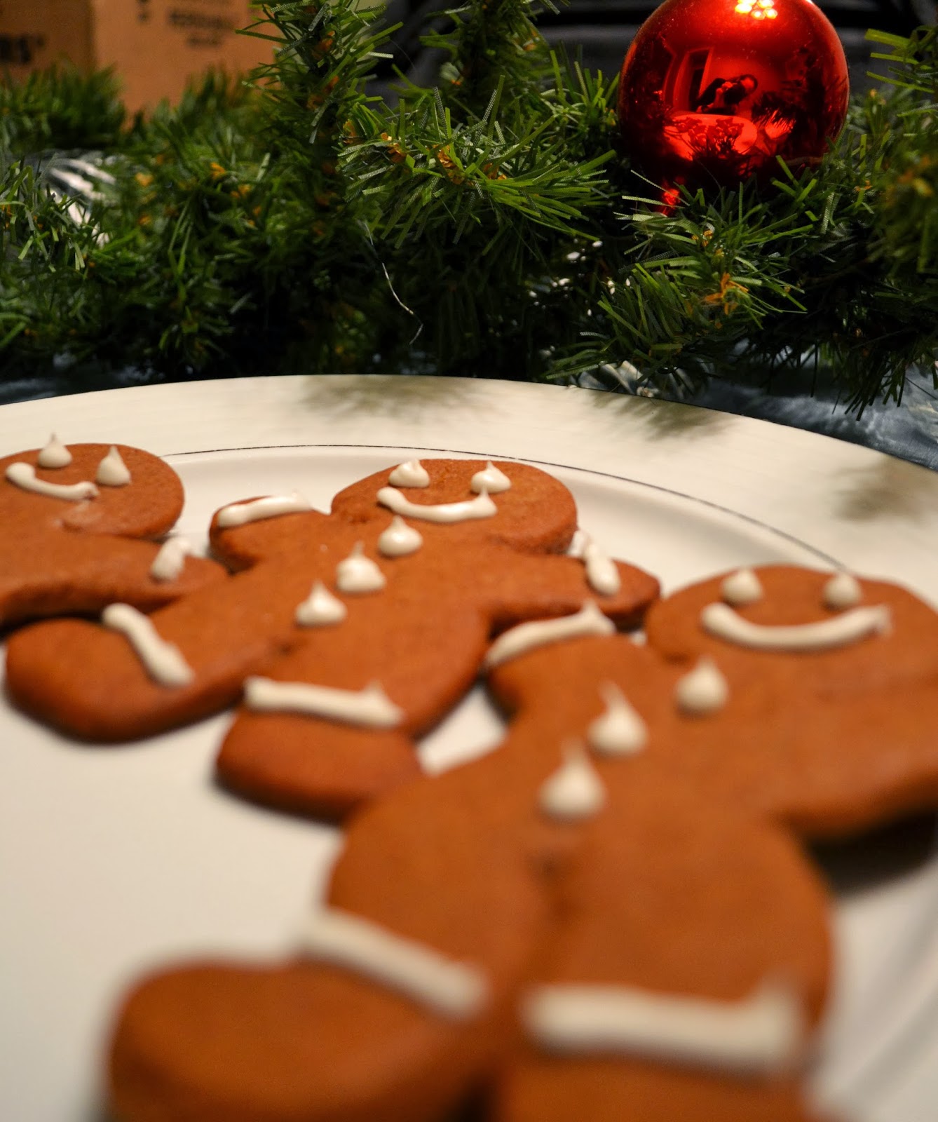 Simple Savory & Satisfying: Soft and Chewy Gingerbread Men Cookies