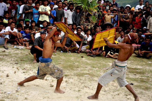 Bau Nyale Festival, Lombok Island - Indonesia ~ travell and culture