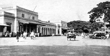 seputar surabaya: Arsitektur Bangunan Stasiun Semut Surabaya