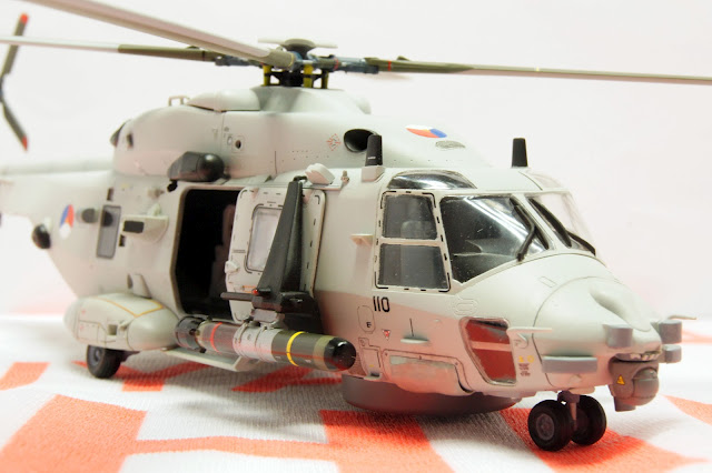 Fine Scale Aviation: Revell NH90 NFH "NAVY" 1/72