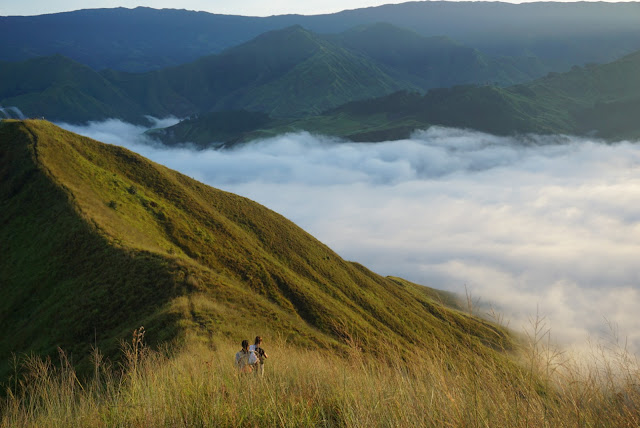 Experience Sea of Clouds at Panimahawa Ridge
