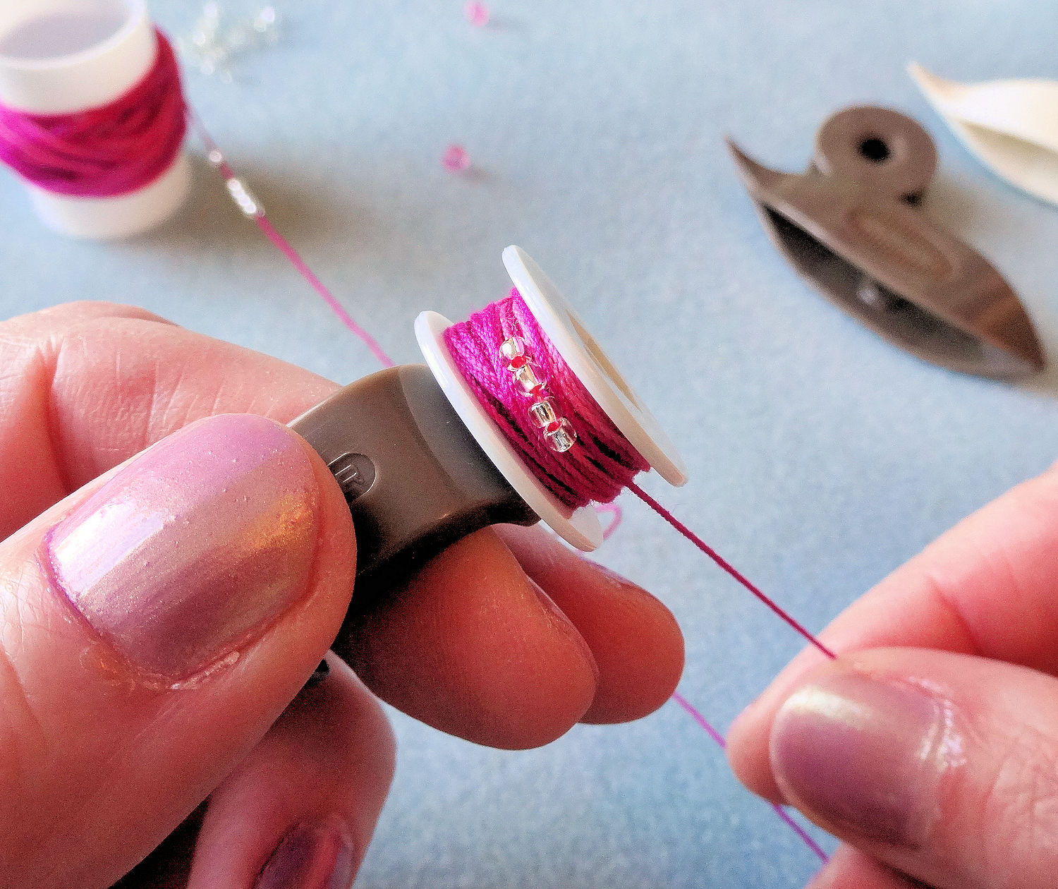 Yarnplayer's Tatting Blog: New Clover Bobbin Shuttles and Cases Review