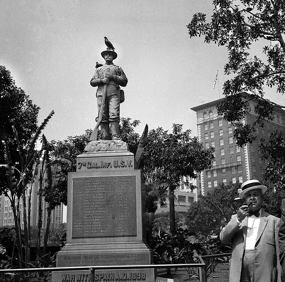 History, Los Angeles County: Pershing Square, 1962