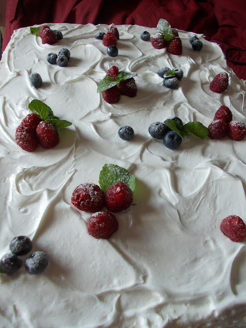 A sada Olja kuva: Šumska rozen torta