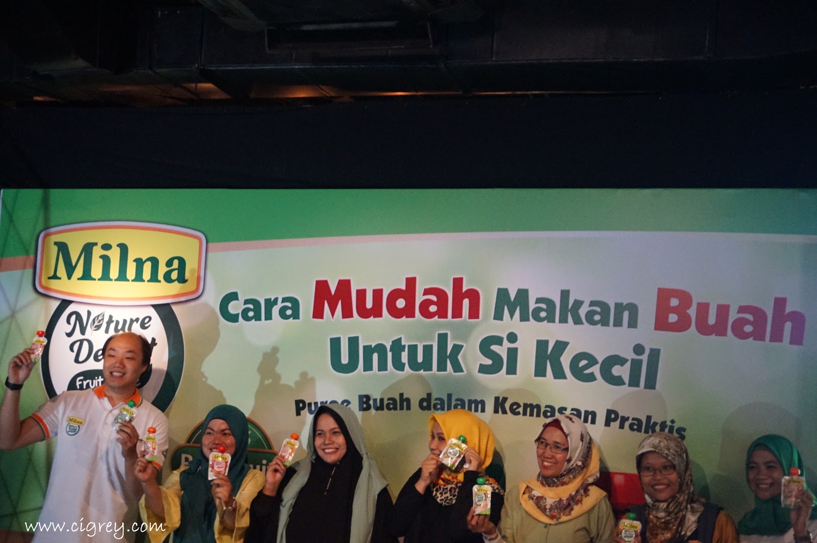 Bagaimana Cara Mudah Makan Buah Untuk Si kecil - Launching Milna Nature ...