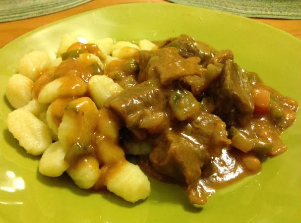 World Traveler Recipes: Gulas (Beef Stew Goulash)