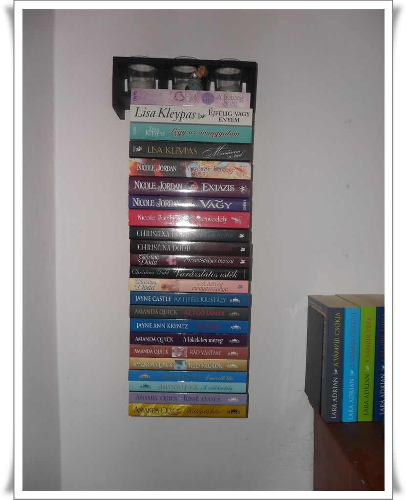 DIY: Lebegő polc készítése házilag - Egy regénylakás könyvei