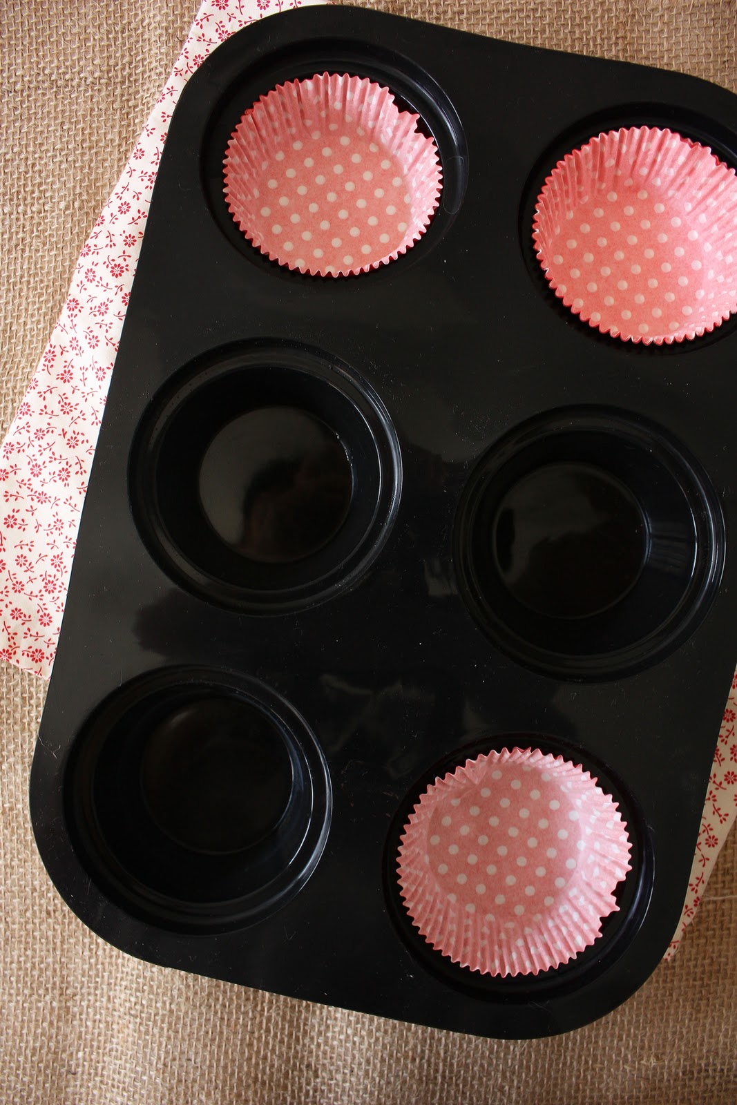 Cherry on a Cake: BANANA CRANBERRY CUFFINS