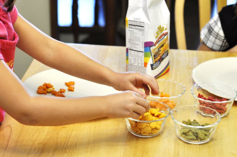 5-Minute Activity: Goldfish Color Sort - Kids Activities | Saving Money ...