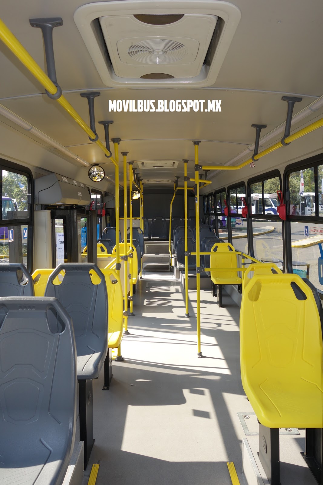 VOLVO B8R/AYCO COSMOPOLITAN.