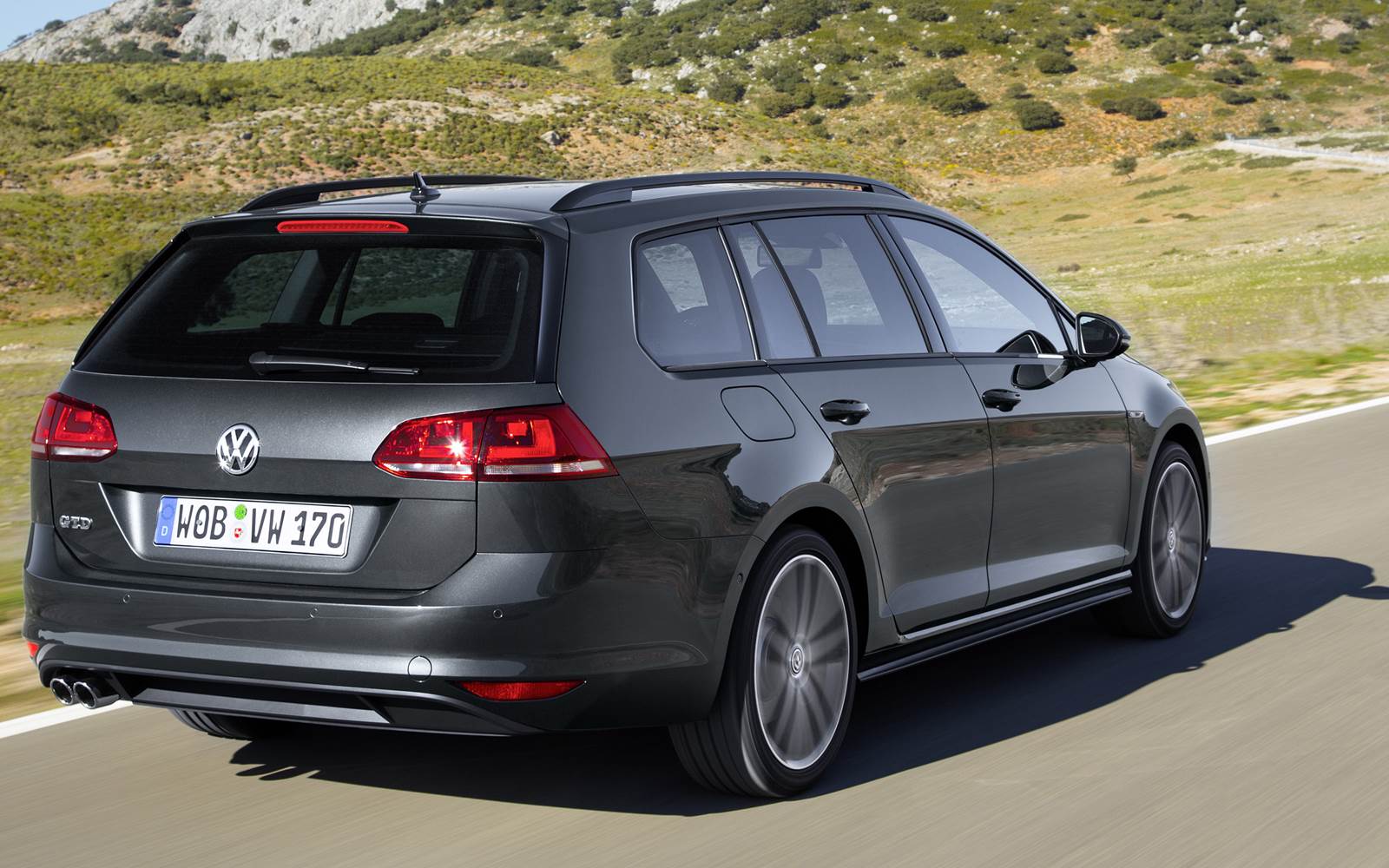 VW Golf Estate chega em três versões: R, GTD e Alltrack