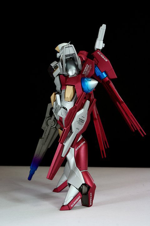 Newtype of World: GDM: HG 1/144 Reborns Gundam Custom Build