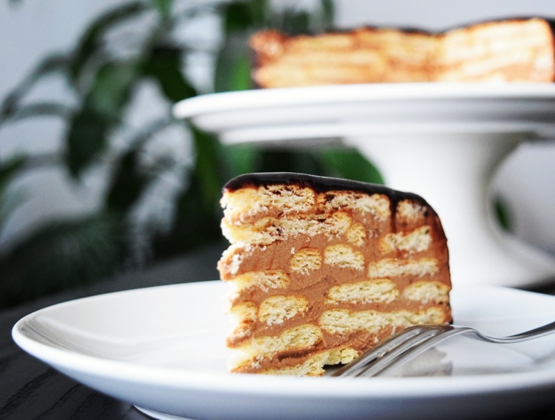 Čokoladna keks torta