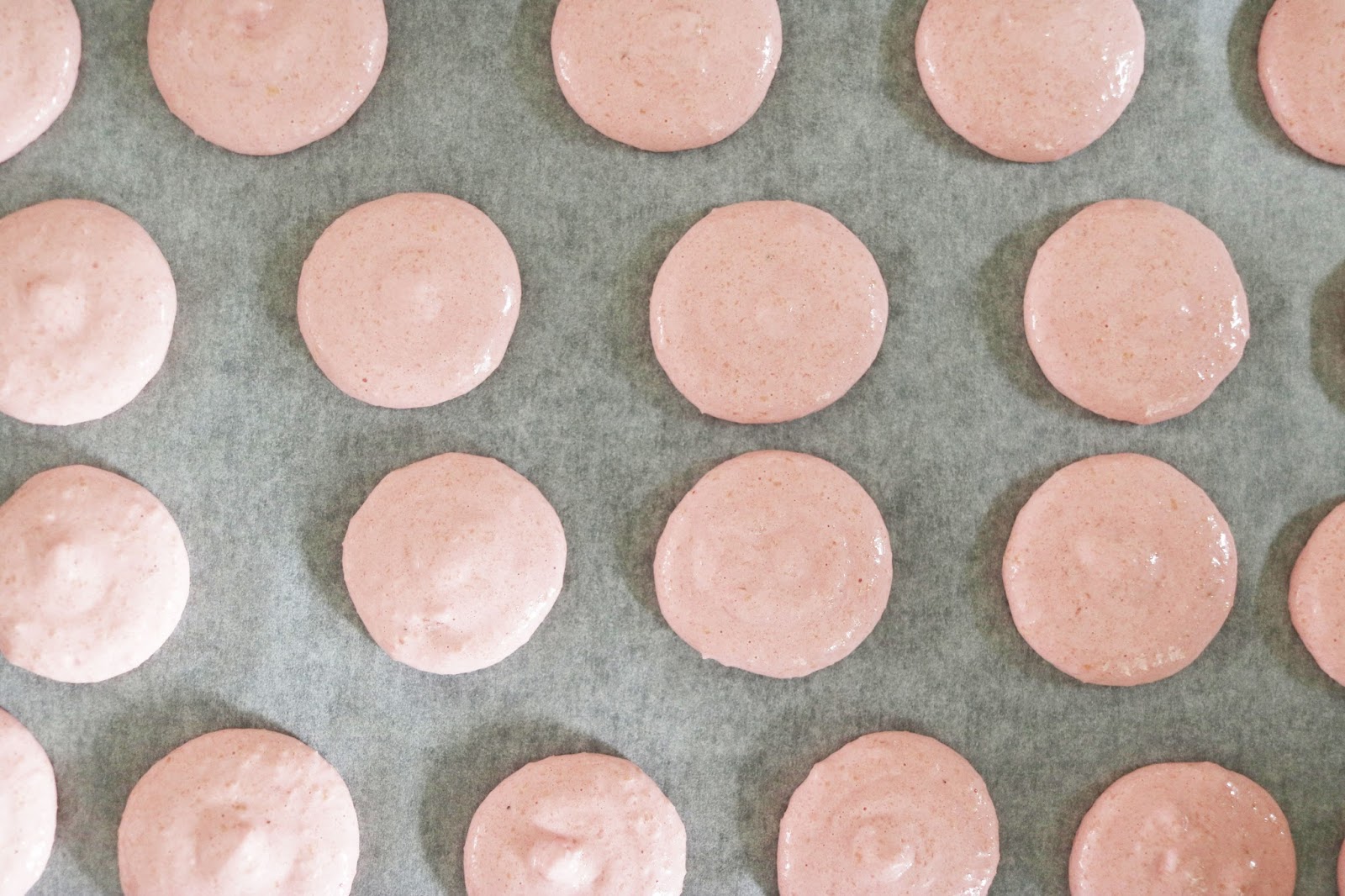 Raspberry 'pig' macaron recipe - The Little Blog Of Vegan