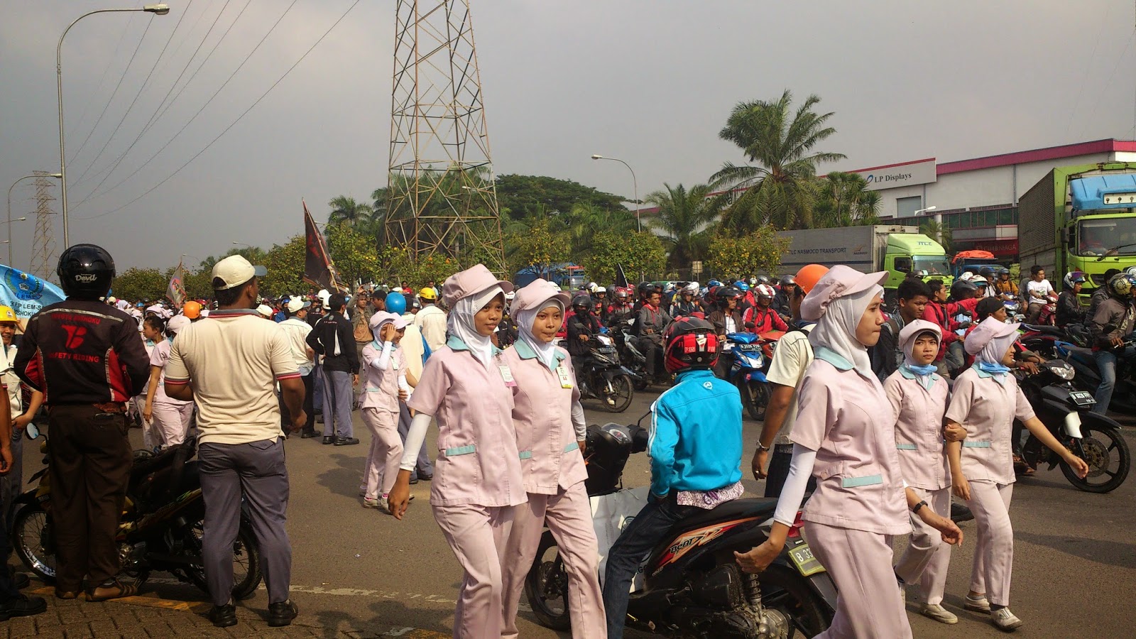 TBINA in Focus: Pekerja TBINA : solidaritas untuk buruh menggapai ...