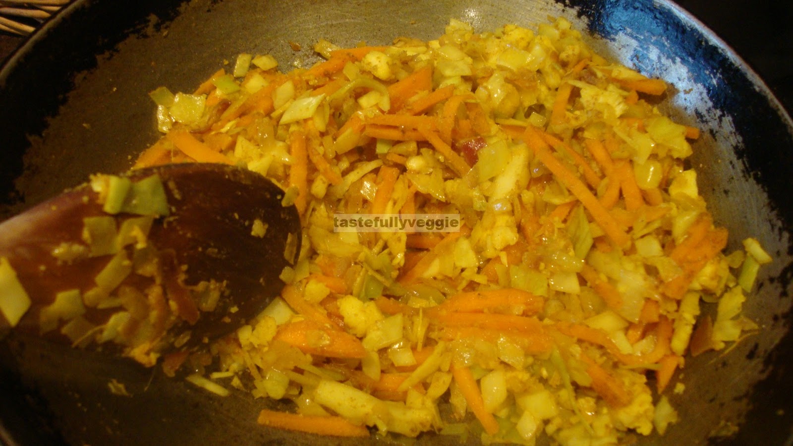 Tastefully Veggie ...: Vegetabe Paratha (Malaysian Paratha!!)